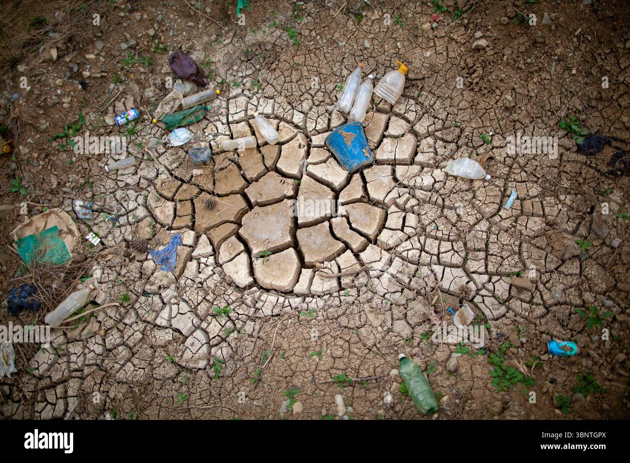 Soil pollution effects hi-res stock photography and images - Alamy