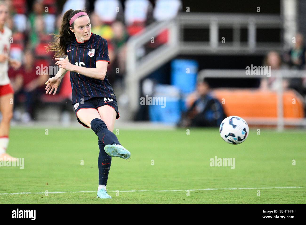 United States midfielder Rose Lavelle (16) in action during the first ...