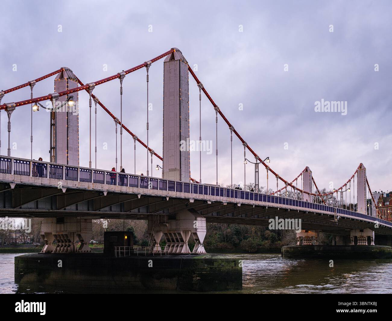 United Kingdom, London, 11 Dec 2024. Chelsea Bridge spans the River ...