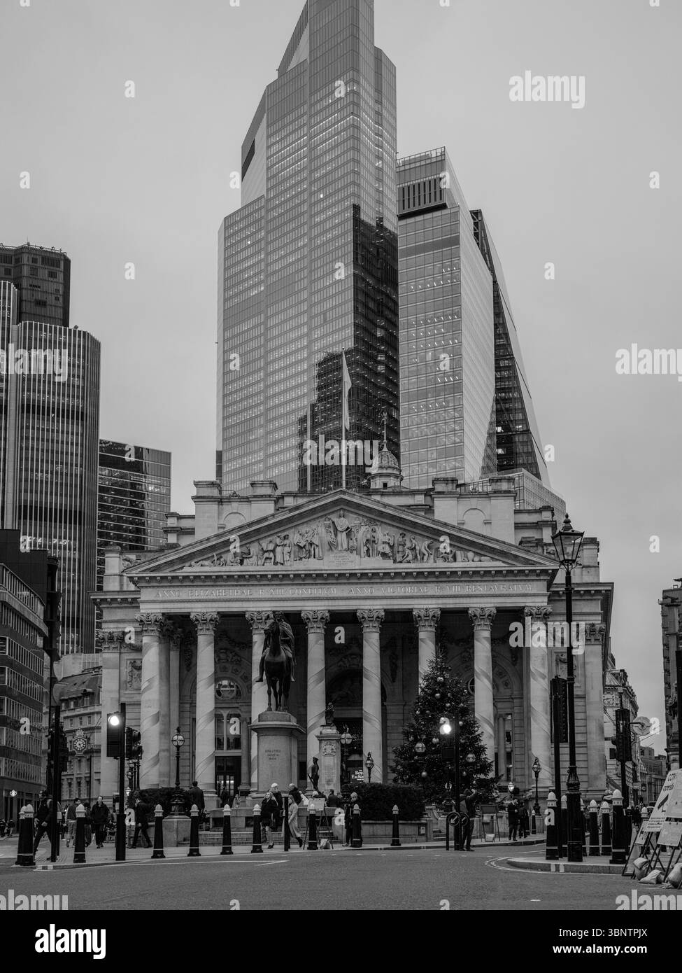 United Kingdom, London, 11 Dec 2024. View of the Royal Exchange and ...