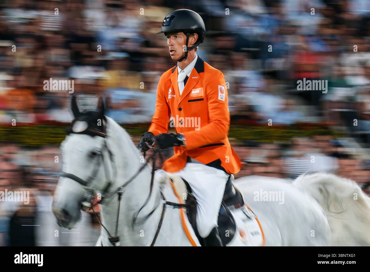 Kevin Jochems (Niederland) auf Camilla van de Helle beim Mercedes-Benz ...
