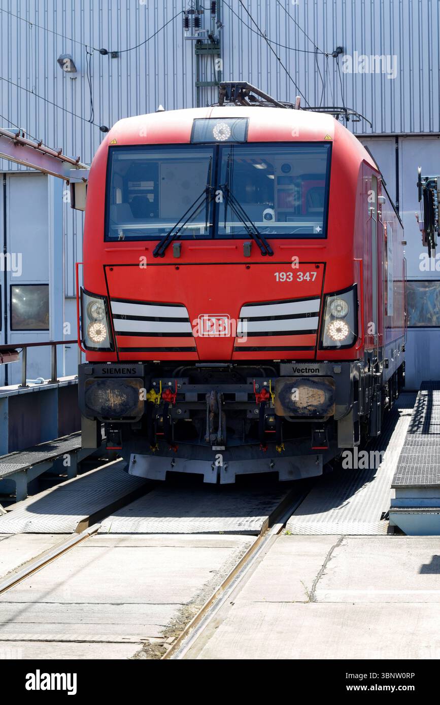 Siemens Vectron Lokomotive Baureihe 193 bei der Vorstellung der ersten ...