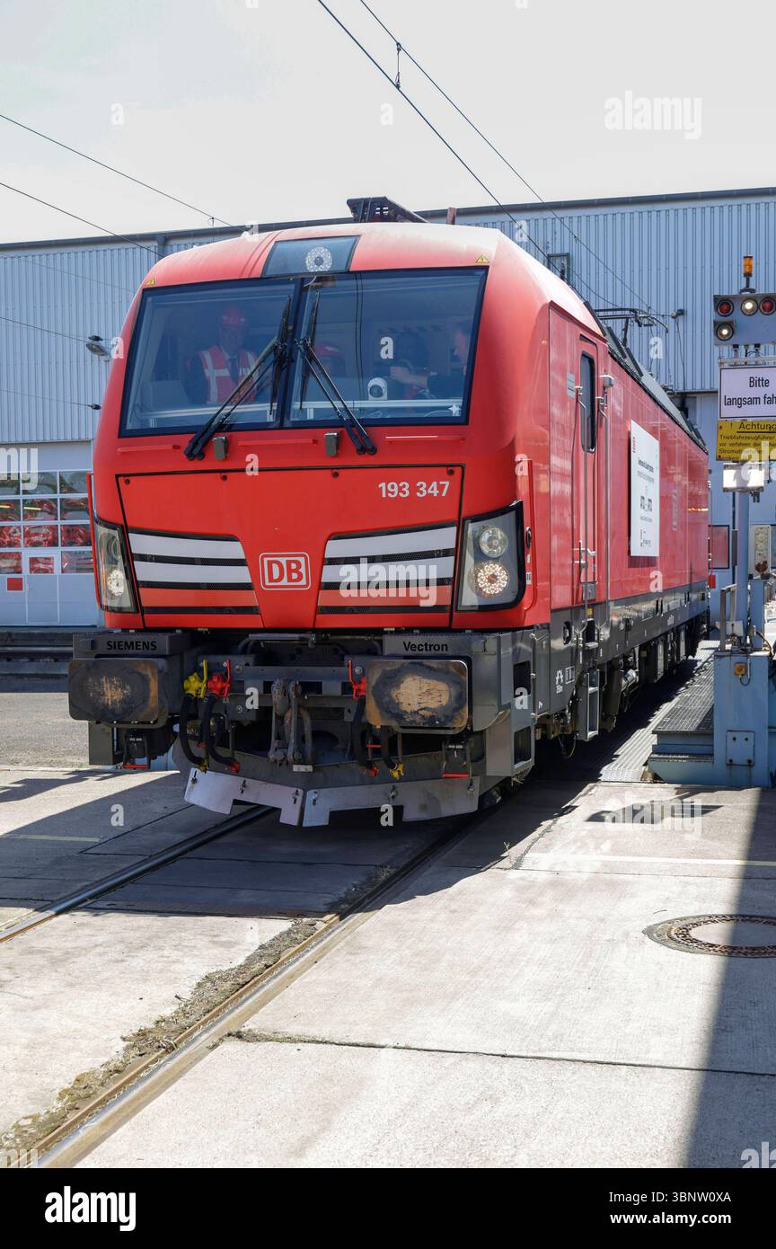 Siemens Vectron Lokomotive Baureihe 193 bei der Vorstellung der ersten ...