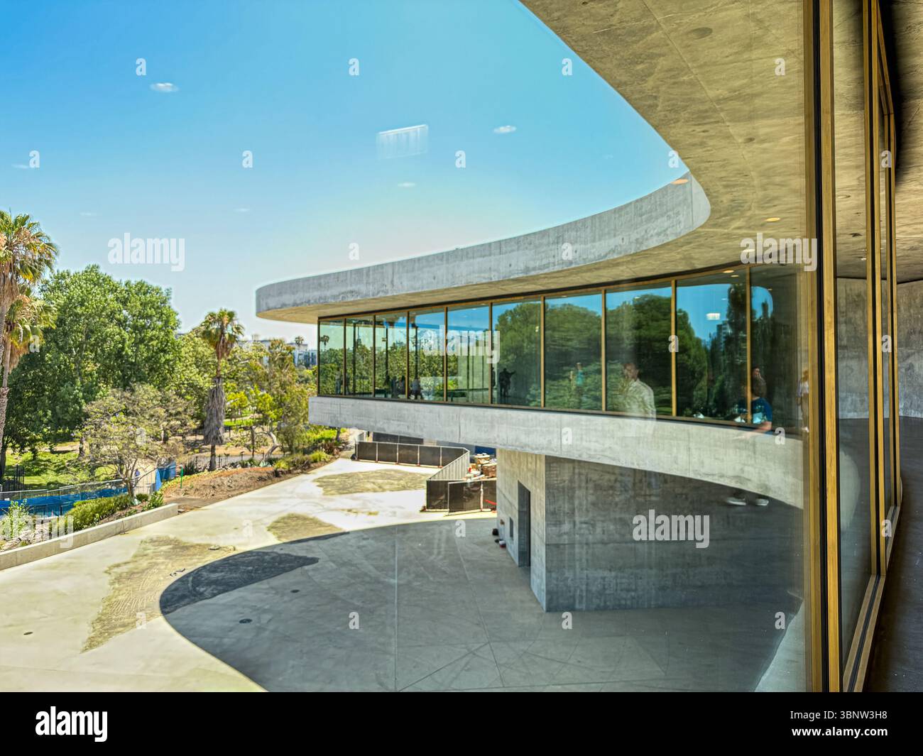 David geffen hi-res stock photography and images - Alamy