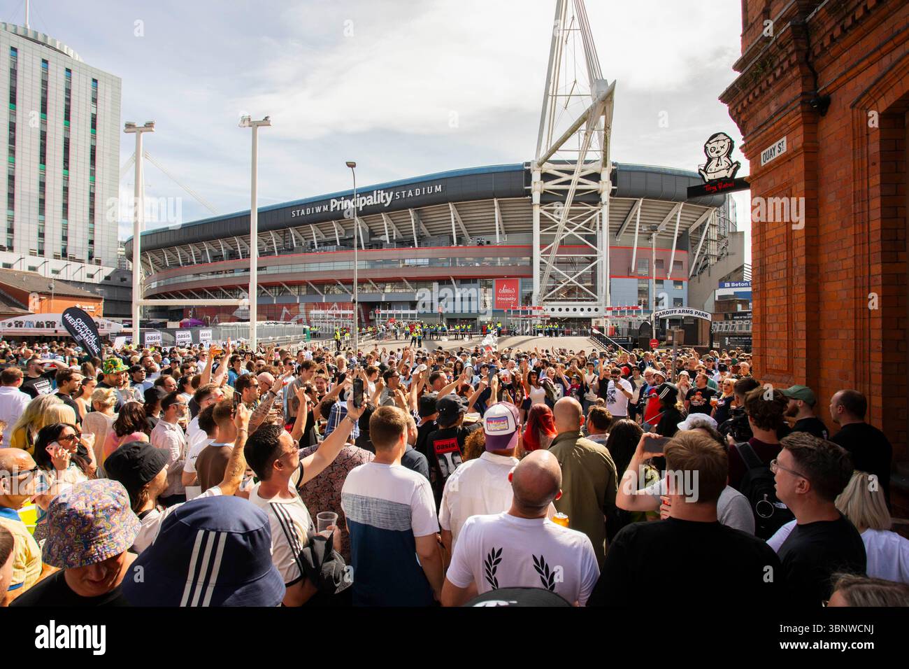 Cardiff, Wales, UK. 4th July, 2025. Oasis fans sing along to an Oasis ...