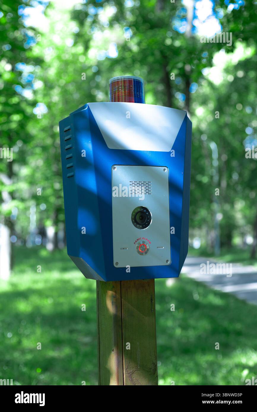 emergency button to call the police emergency button Stock Photo - Alamy