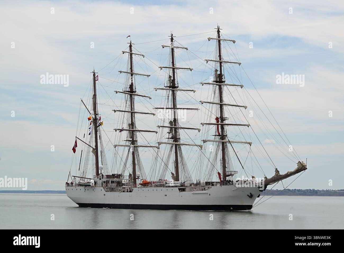Tall ships 2025 hi-res stock photography and images - Alamy