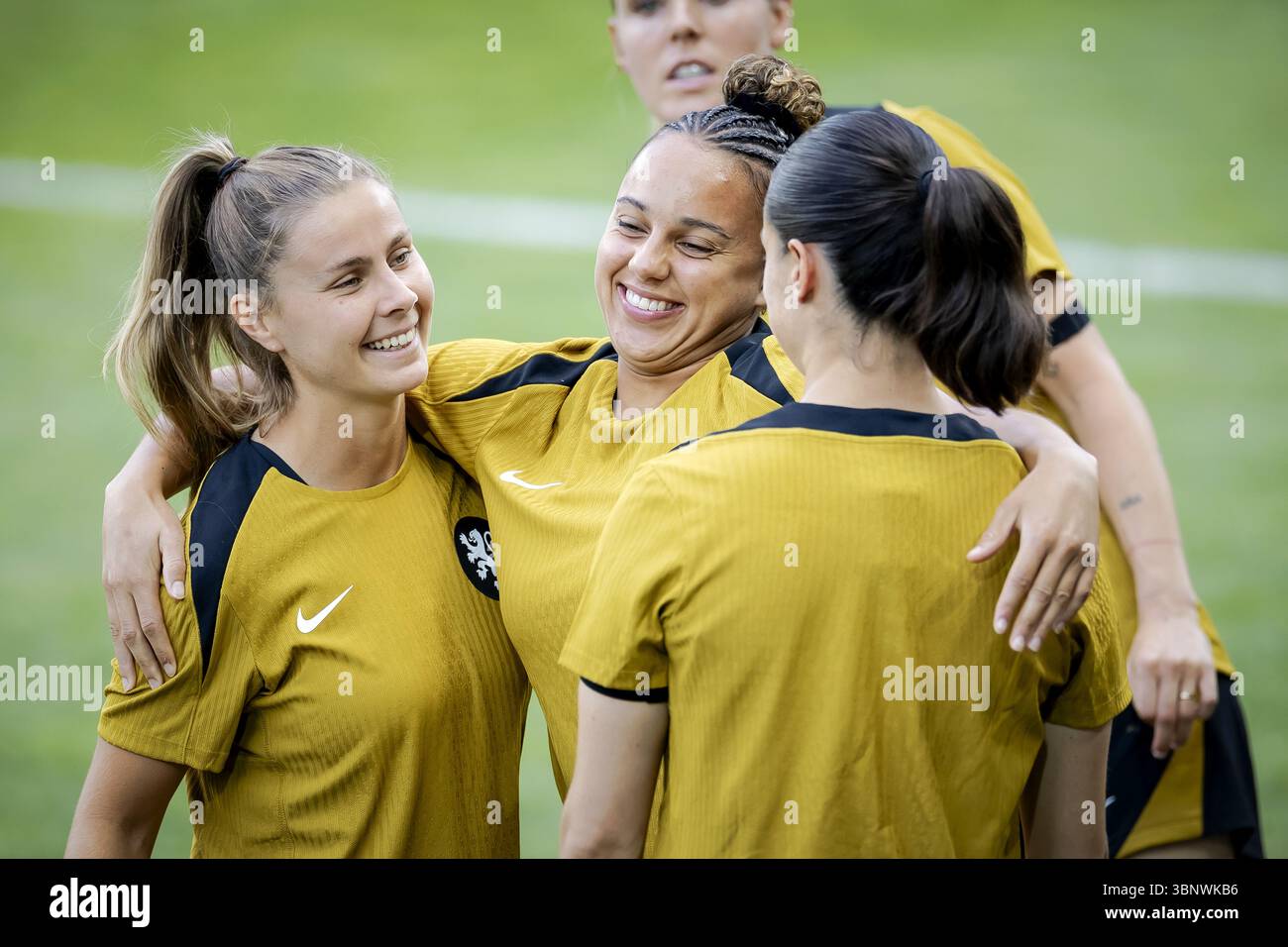 LUZERN - Victoria Pelova, Chasity Grant and Caitlin Dijkstra during a ...