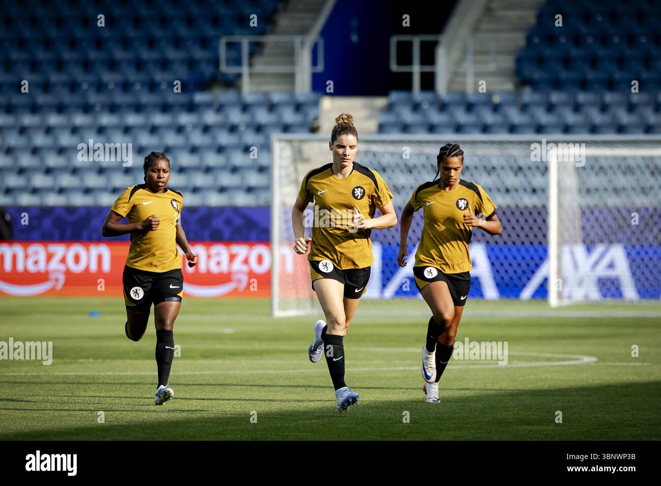 LUZERN - Lineth Beerensteyn, Dominique Janssen and Esmee Brugts during ...
