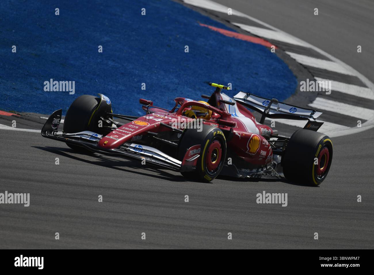 Lewis hamilton 2025 formula 1 hi-res stock photography and images - Alamy