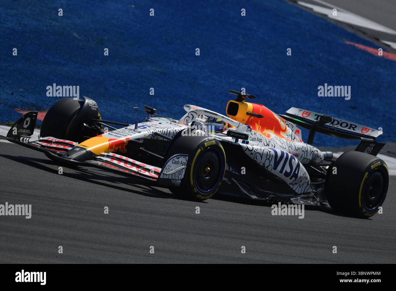 Isack hadjar f1 2025 hi-res stock photography and images - Alamy