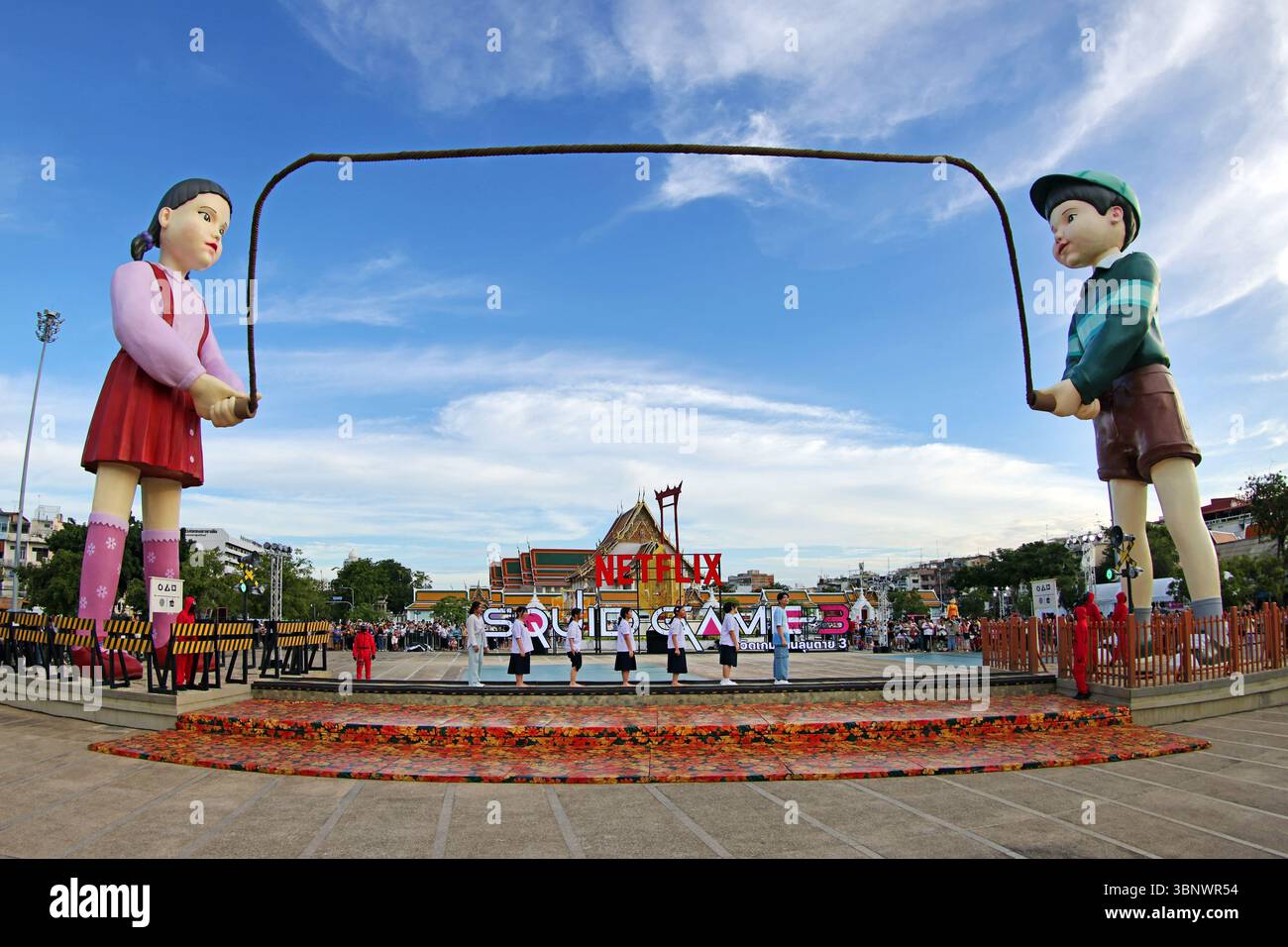 Bangkok, Thailand. 4th July 2025. Giant Dolls of Young-hee and Cheol-su ...
