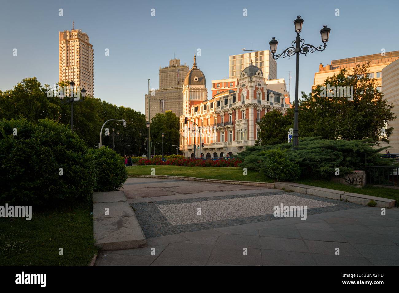 Sunset boulevard historic street hi-res stock photography and images ...