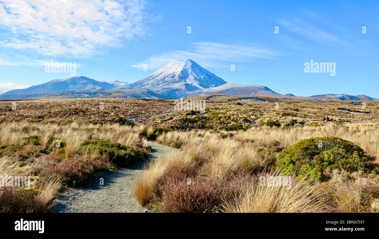 Tama lake trail hi-res stock photography and images - Alamy