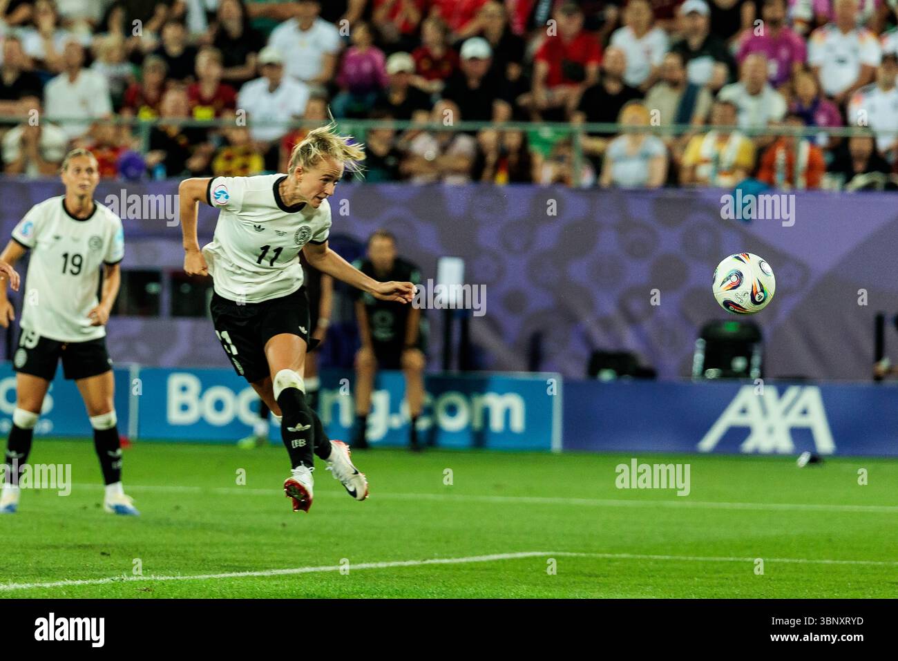 Lea Sch?ller (Deutschland, 11) k?pft zum 2:0, Tor, Torschuss, Kopfball UEFA Women?s Euro 2025 ...