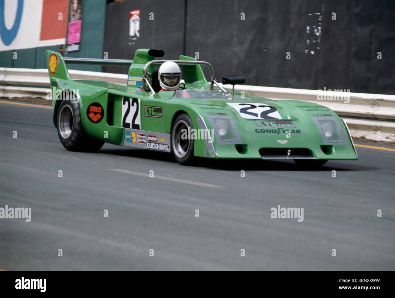1975 Ian Grob / John Hine - K.V.G. Racing Chevron B31-Hart 1000 km of ...