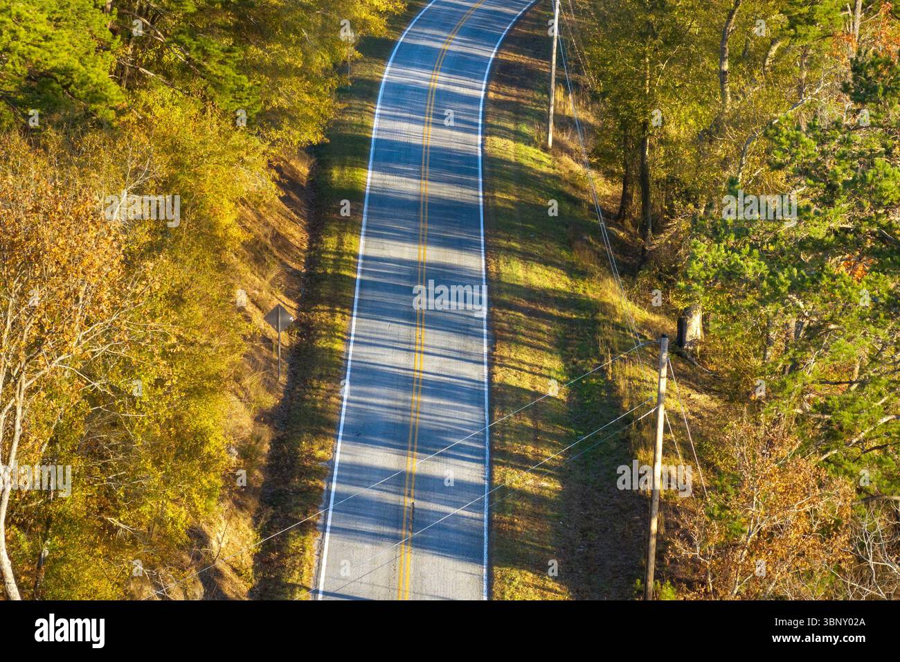 Scenic drive through tennessee appalachians hi-res stock photography ...