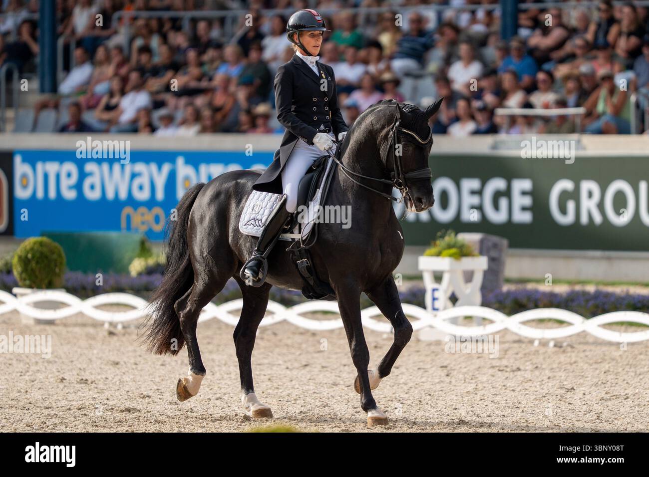 Isabel Freese auf Total Hope OLD (Norwegen, NOR) consteed-Preis, Grand ...