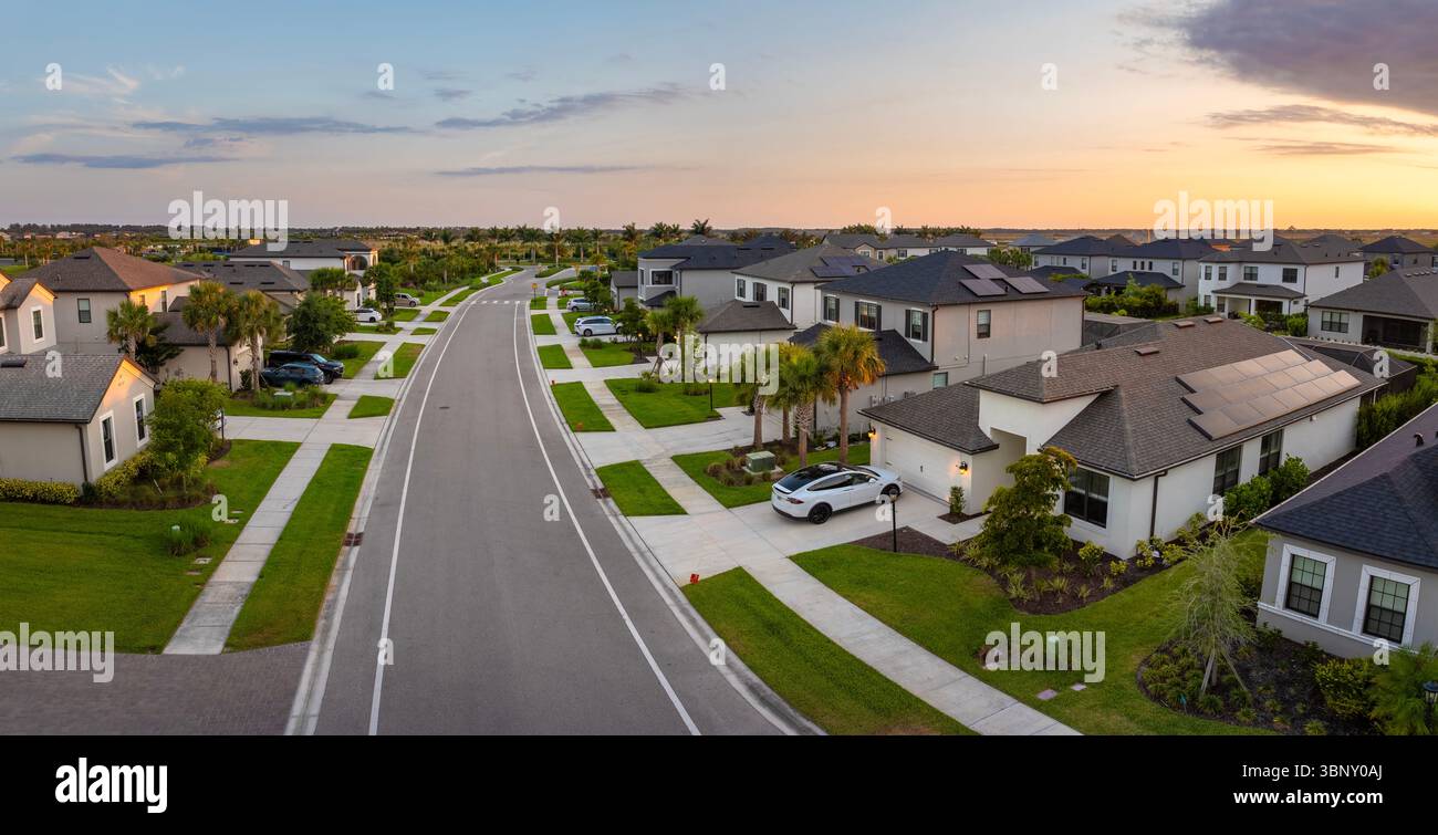 Wealthy residential area in USA suburbs. Rich neighborhood with ...