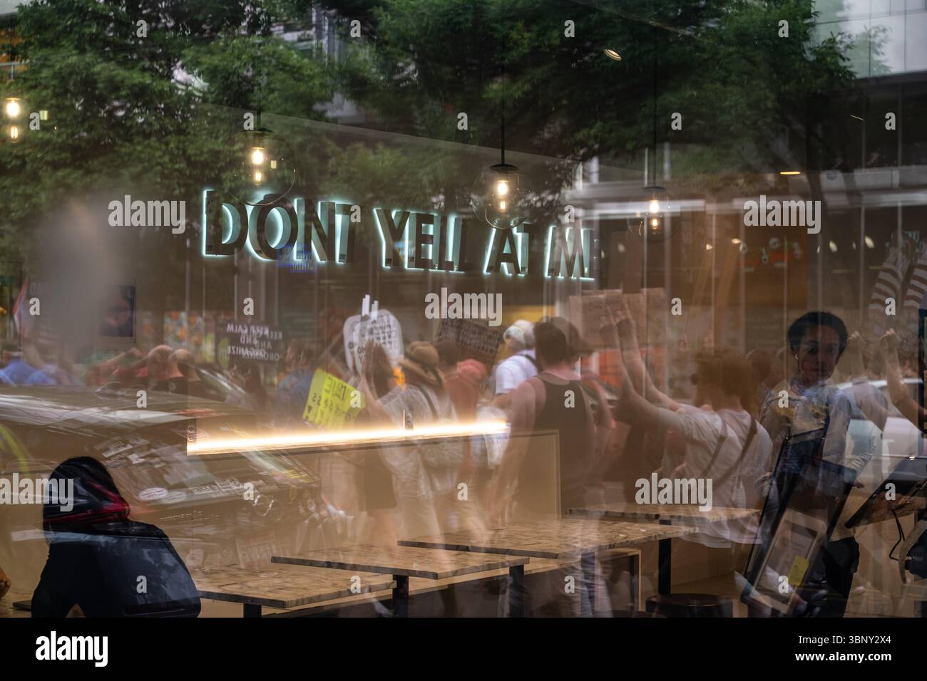 Seattle, USA. 4th July 2025. Protestors at the Free America rally ...