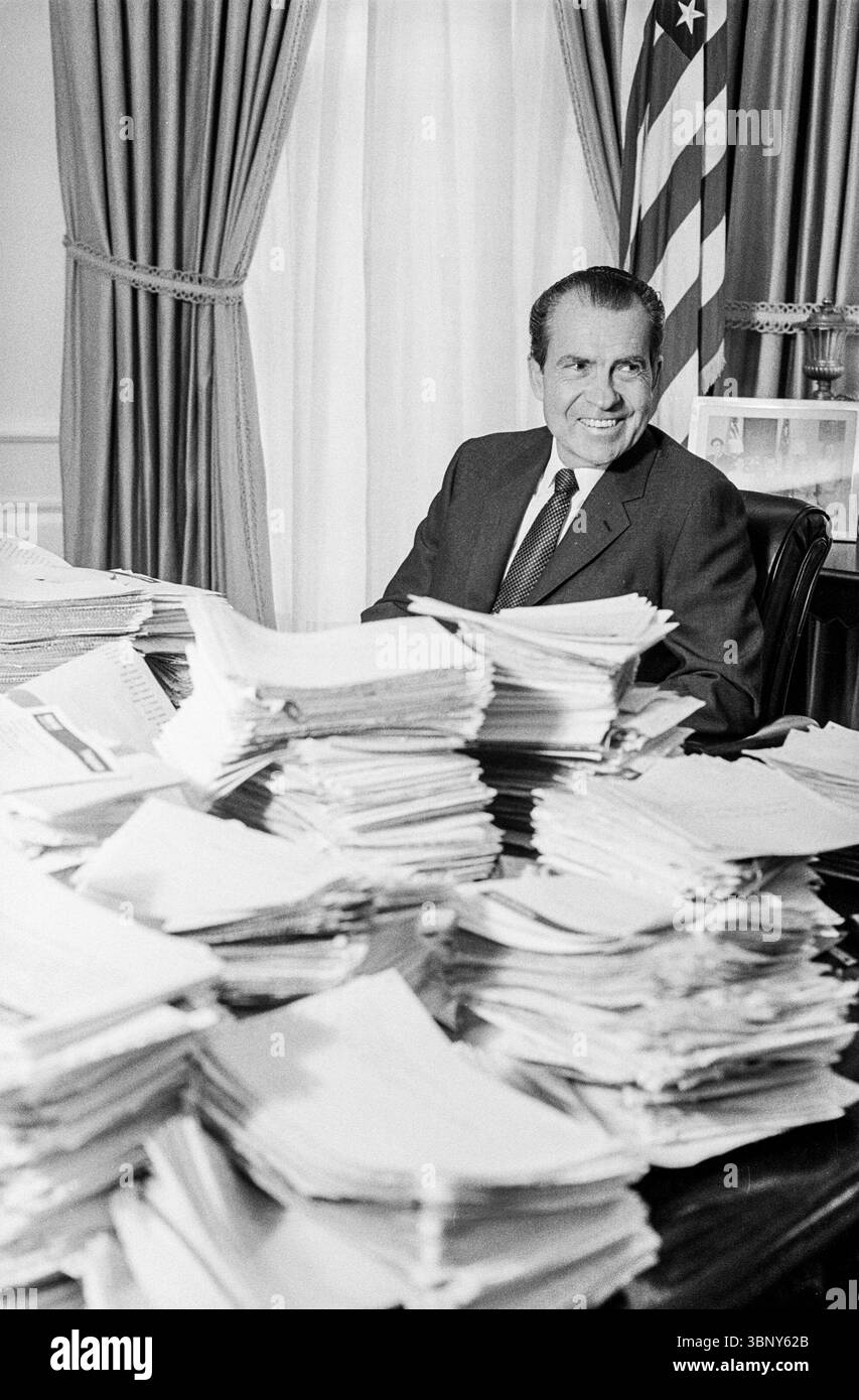 Nixon silent majority speech hi-res stock photography and images - Alamy