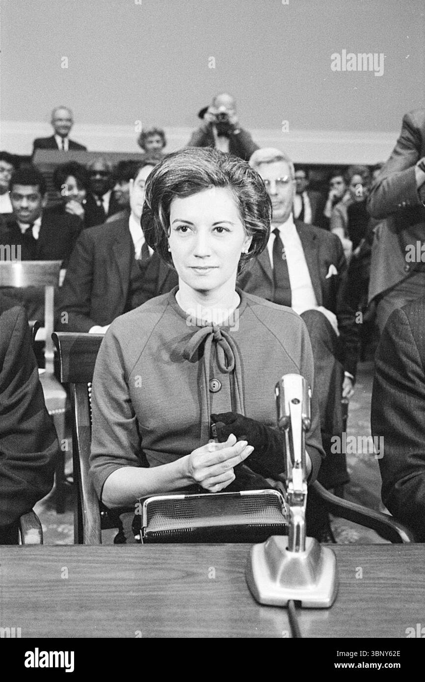 Yvette Diago Powell (also known as Yvette Marjorie Flores), wife of U.S ...
