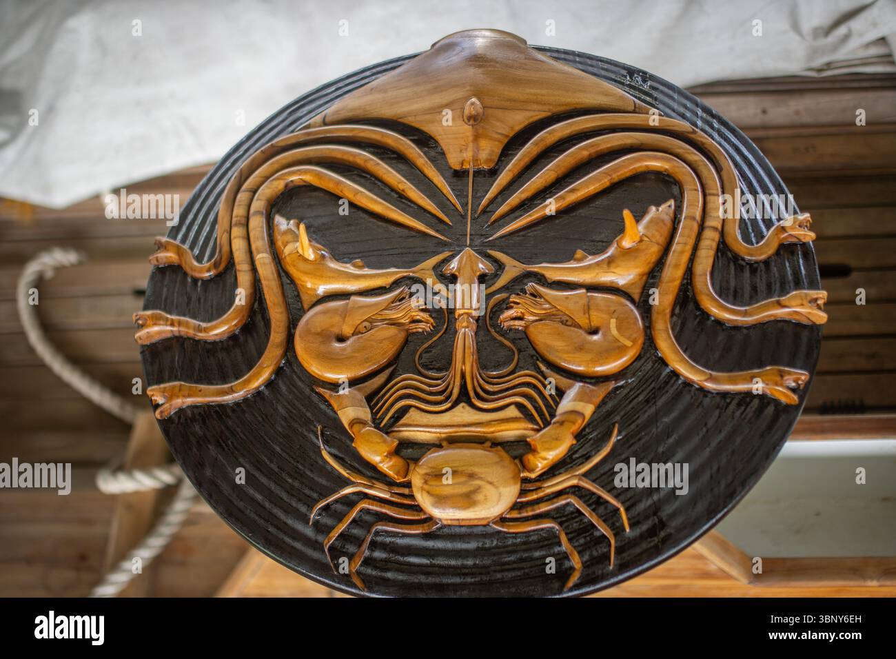 Animal themed headpiece hi-res stock photography and images - Alamy