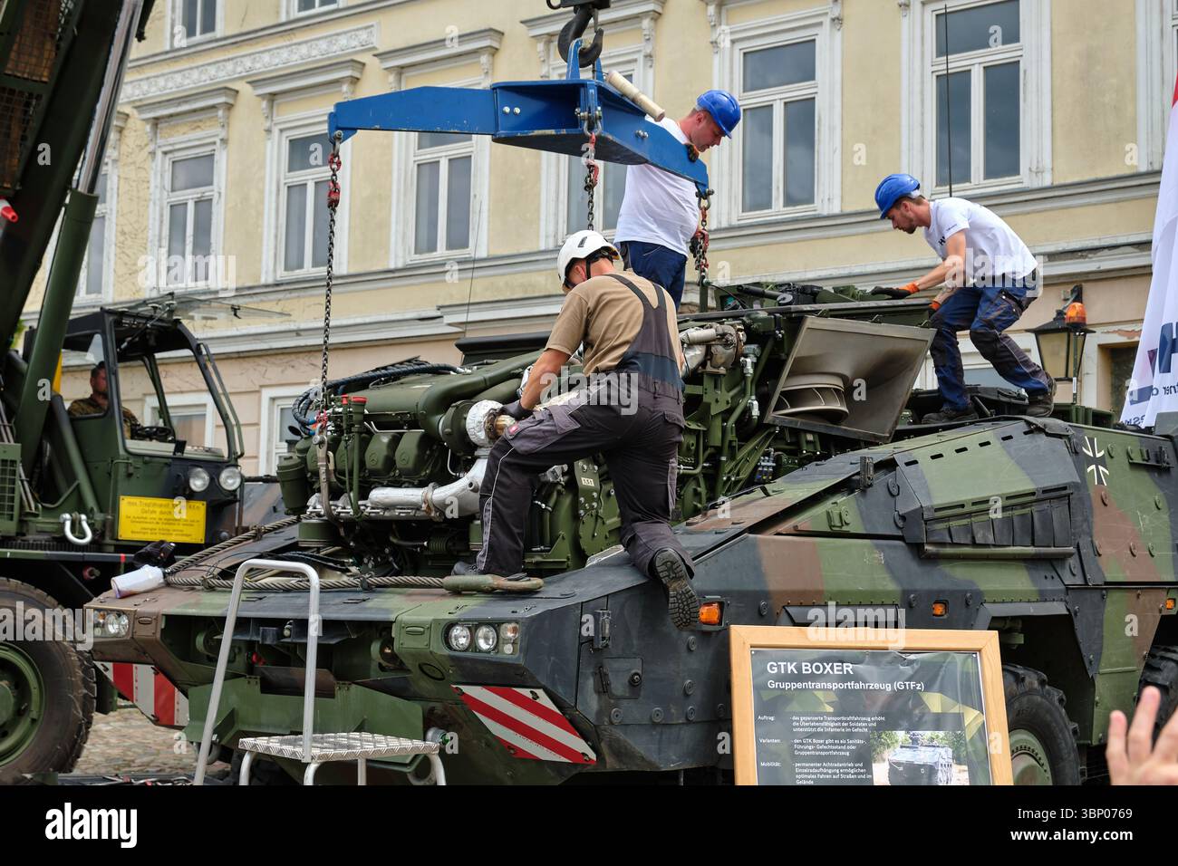 June 28, 2025 - Stralsund-Germany: Bundeswehr demonstration shows ...