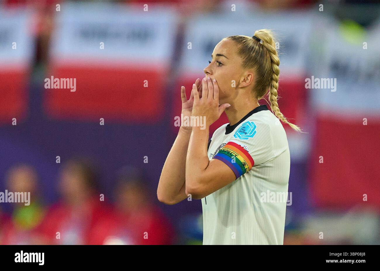 Giulia Gwinn #7 of Team Germany in the football UEFA Women EURO 2025 ...