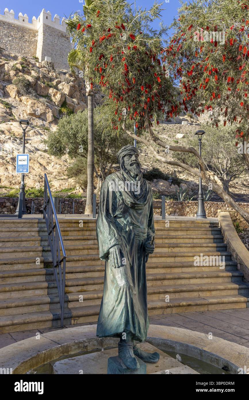 Sculpture Monumento al Rey Jayran In the background palace Primer ...