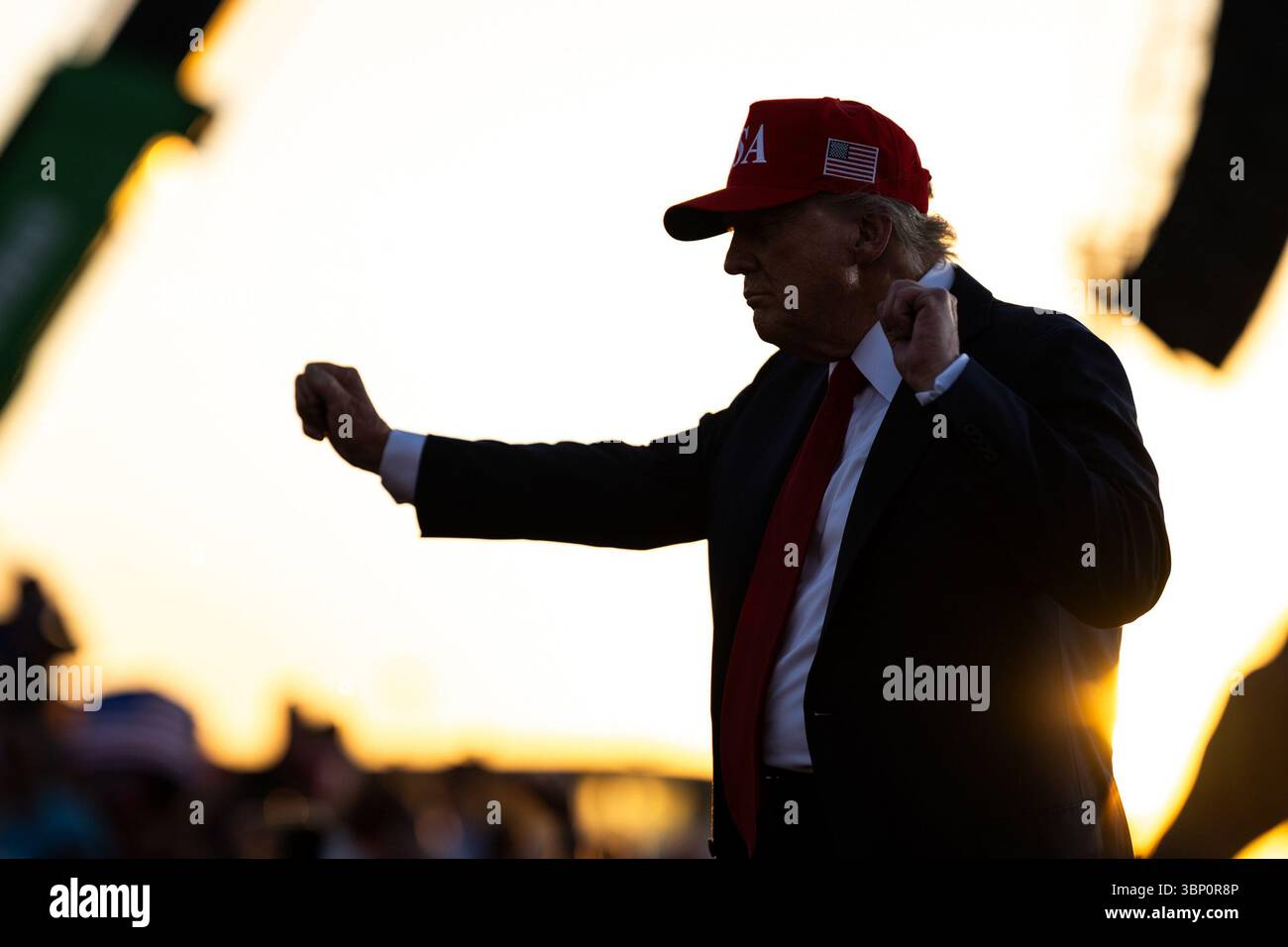 President Donald Trump thanks the crowd after remarks at the Salute to ...