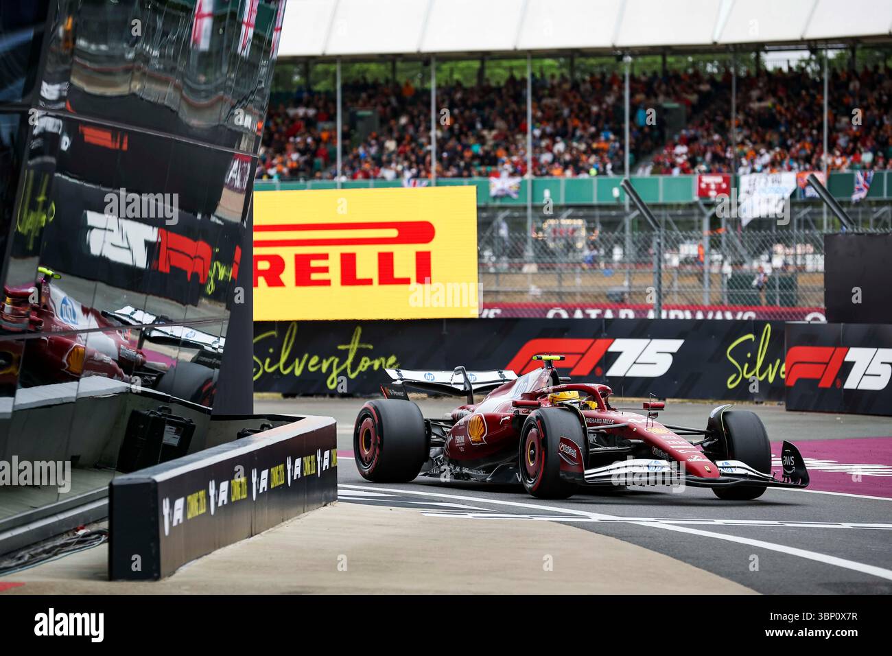 44 HAMILTON Lewis (gbr), Scuderia Ferrari SF-25, action during the Formula 1 Qatar Airways ...
