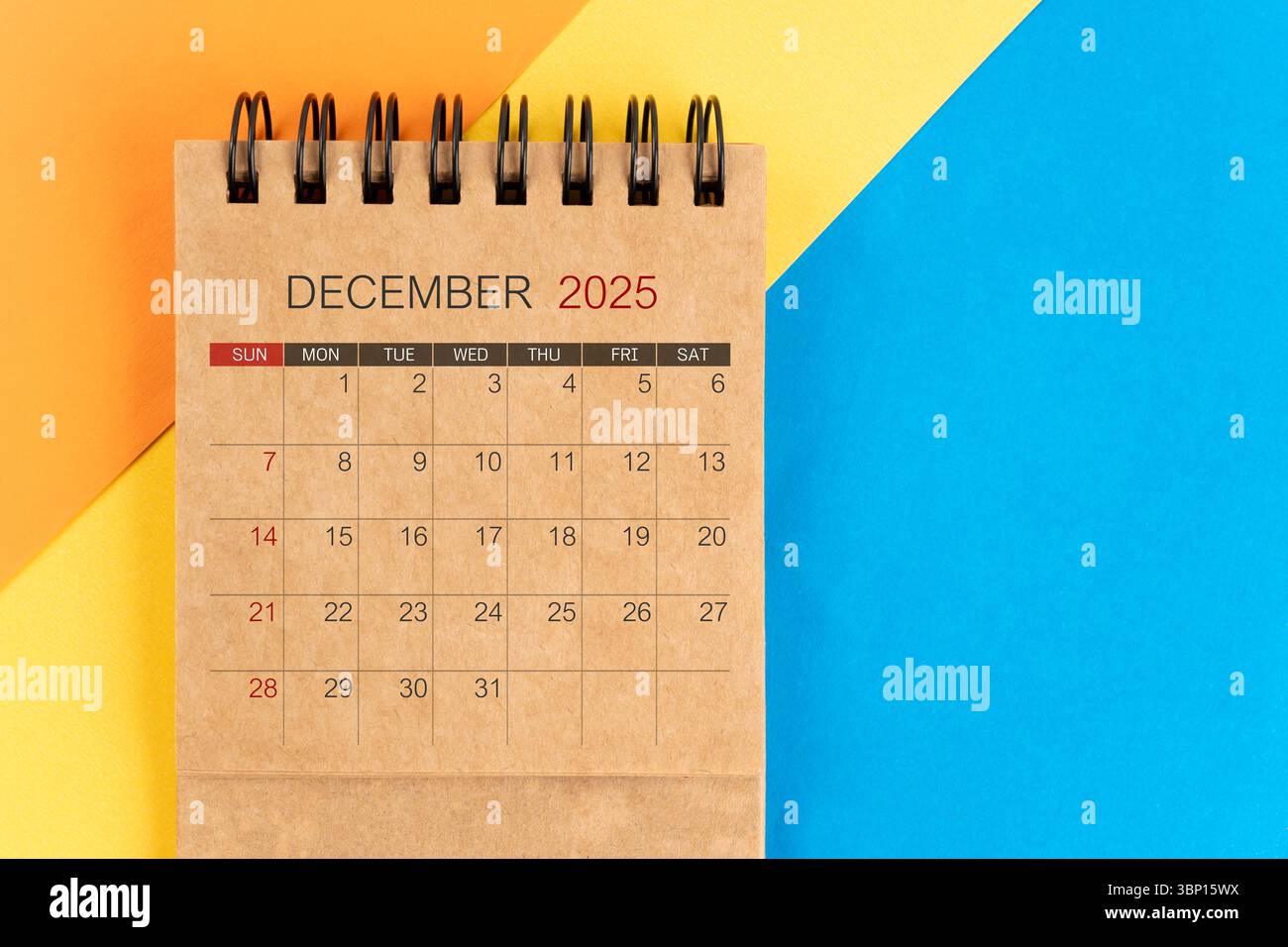 December calendar 2025 on hi-res stock photography and images - Alamy