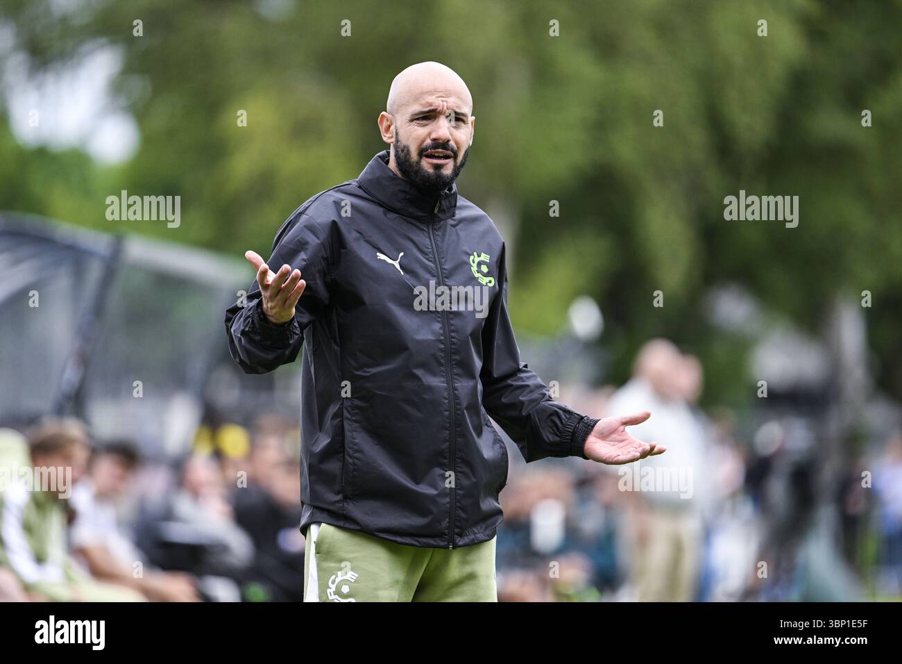 Cercle's head coach Onur Cinel pictured during a friendly soccer game ...