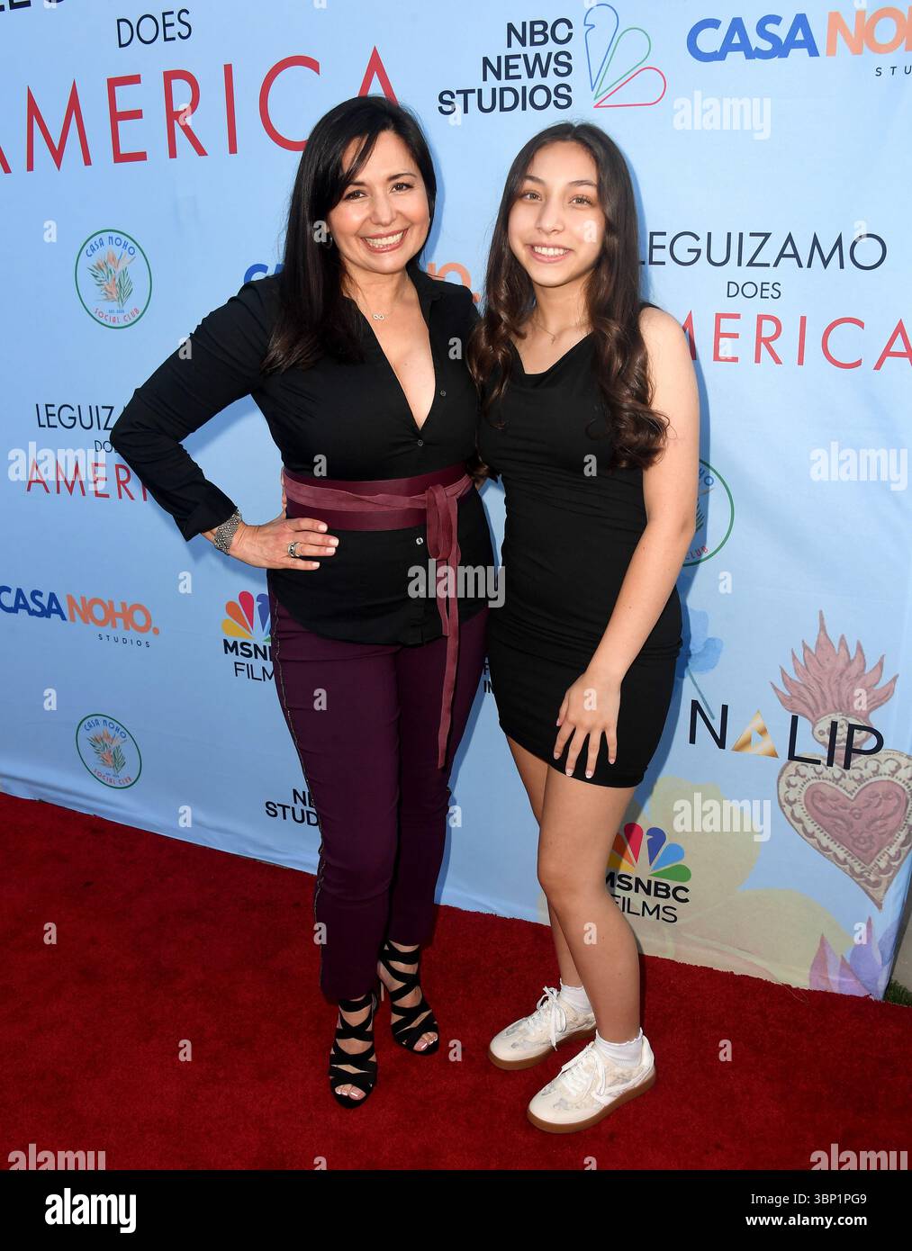 Actress Yeniffer Behrens and daughter Julianna Mendoza-Behrens attend ...