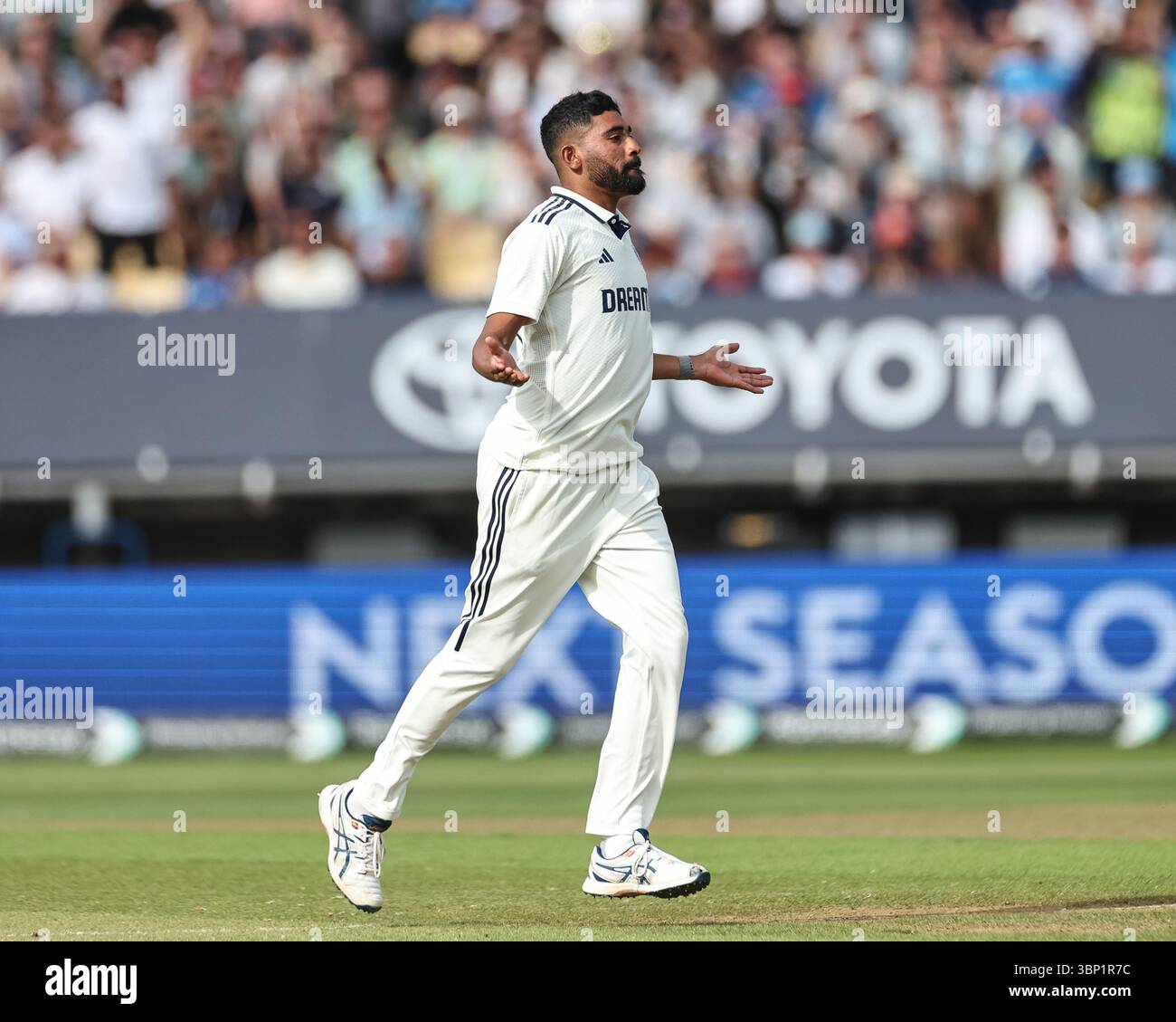Mohammed Siraj of India celebrates the early wicket of Zak Crawley of ...