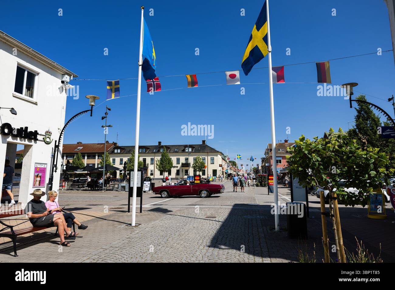 Swedish tourism, daily life along Storgatan, Borgholm, Sweden Stock ...