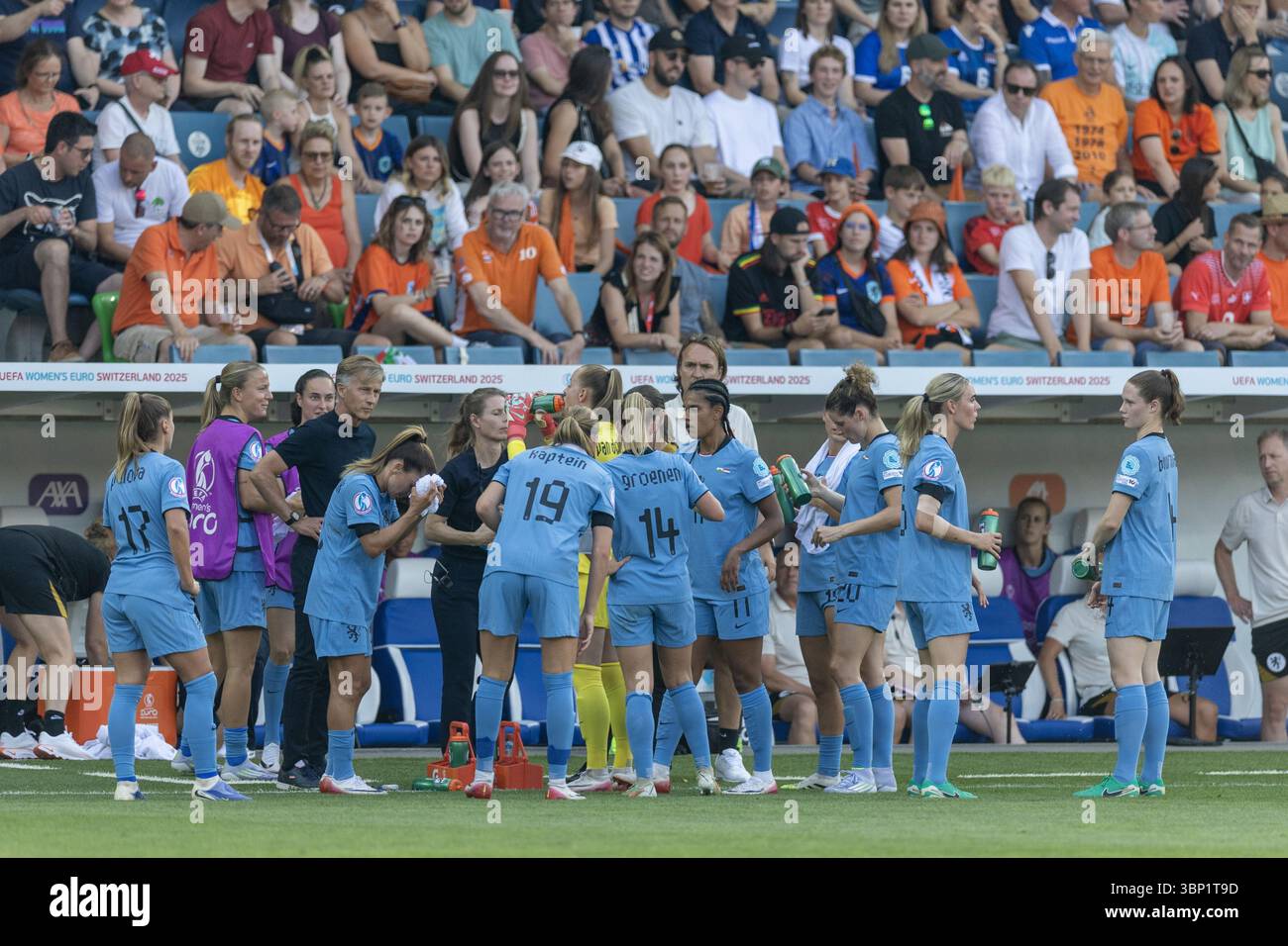 LUZERN- Drnk break during the European Championship Group D match ...