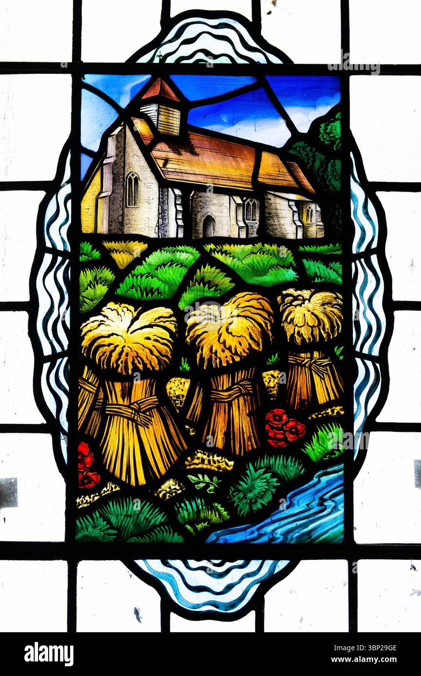 Gothic church windows medieval Cut Out Stock Images & Pictures - Alamy