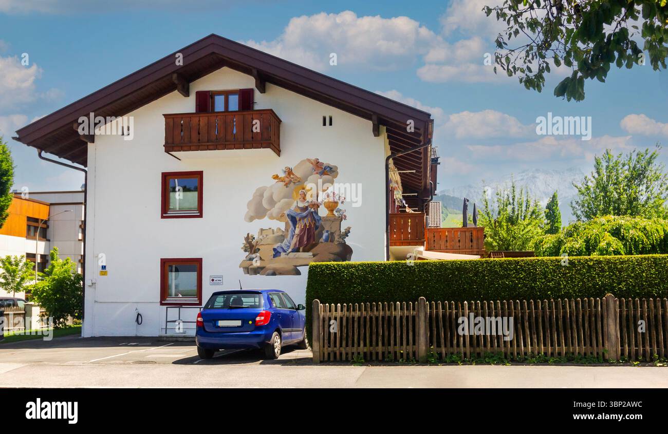 Garmisch partenkirchen town center hi-res stock photography and images ...