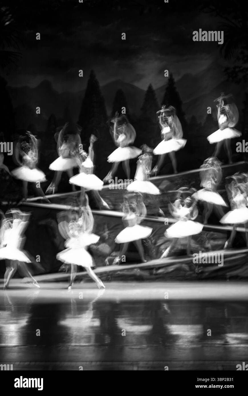 Bayadera - performed by State ballet of Georgia Stock Photo - Alamy