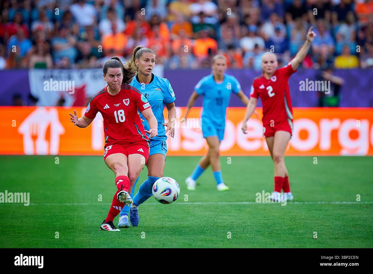 Luzern, Deutschland. 05th July, 2025. Spielerin Esther Morgan (18 ...