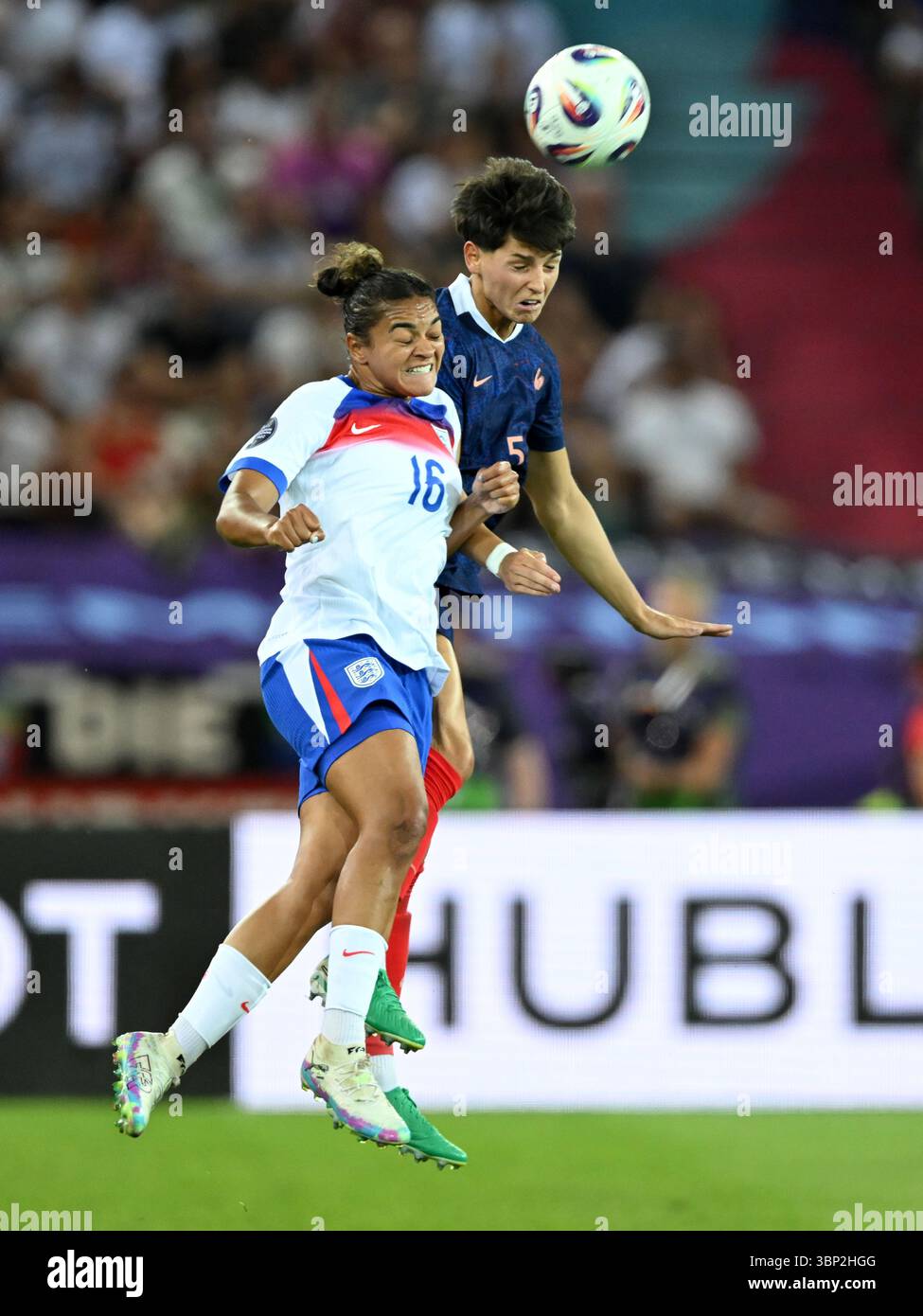 ZURICH - (l-r) Jessica Carter of England, Elisa De Almeida of France ...