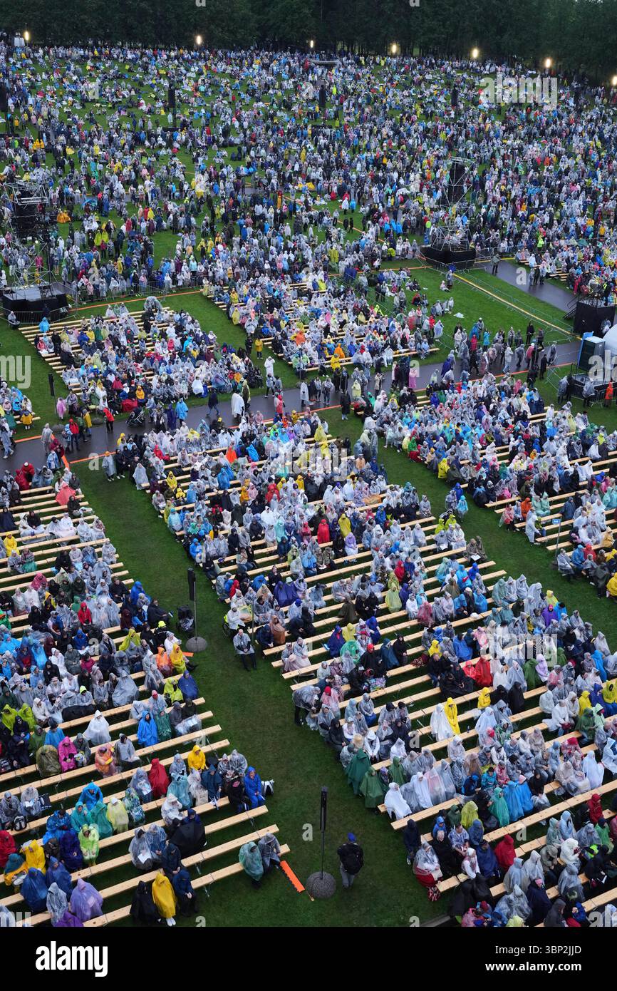 People enjoy the Estonian Song Festival, part of the "Iseoma" Song and ...