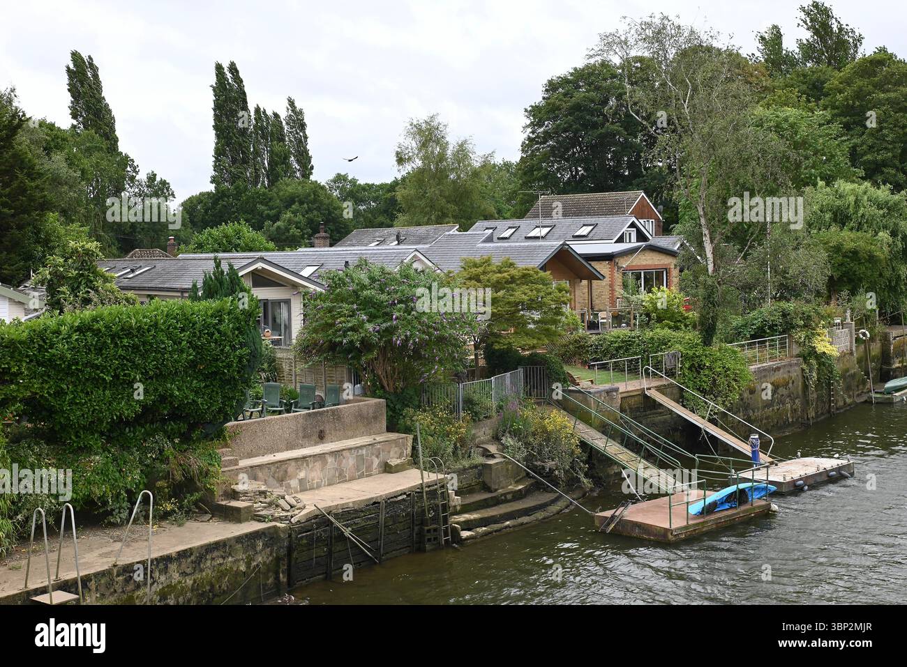 Eel Pie Island is situated in the tidal Thames in West London, and is ...