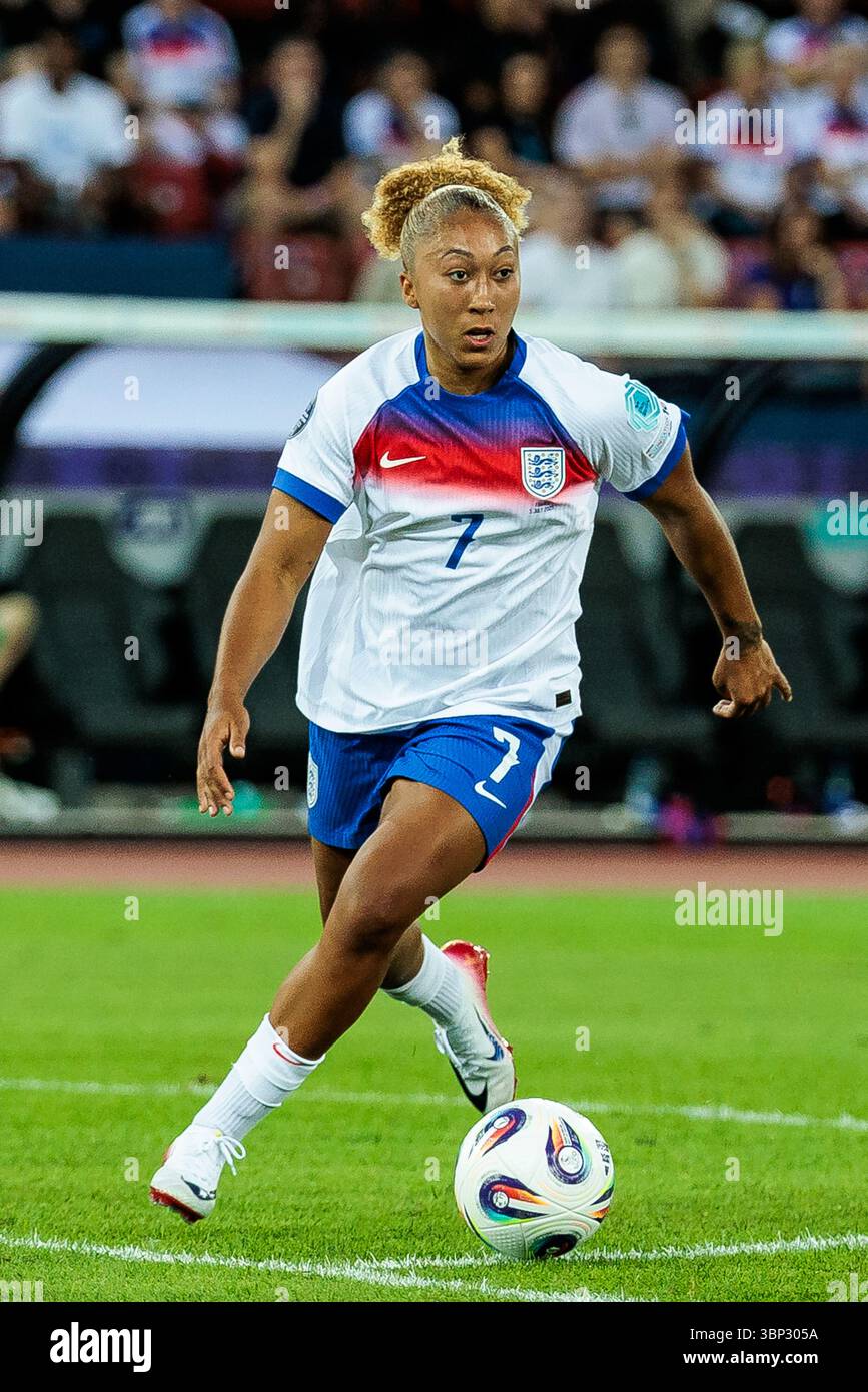 Lauren James (England, 7) am Ball UEFA Women?s Euro 2025: Frankreich ...
