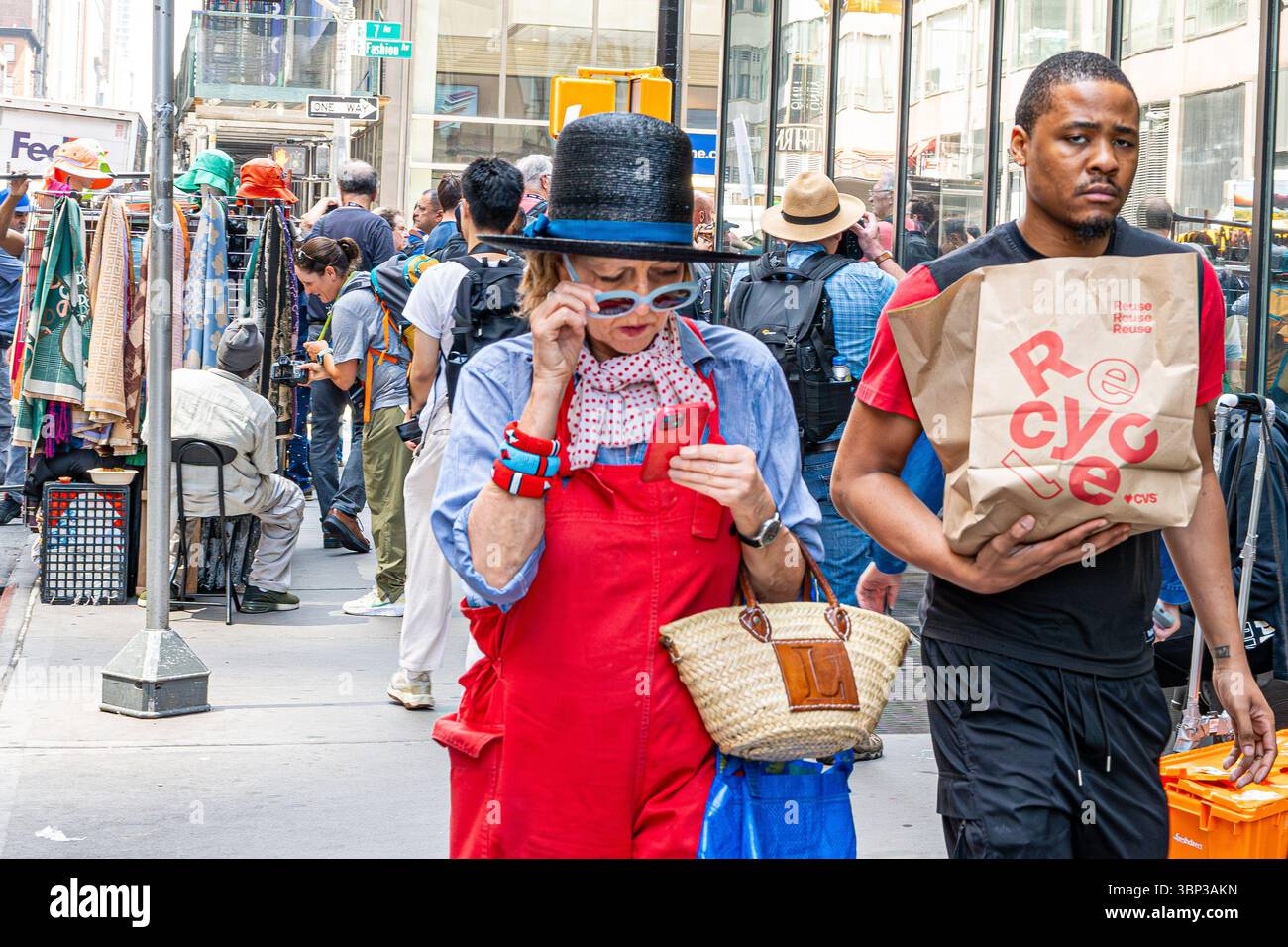 Fashion district - New York City commerce street photography scenes ...