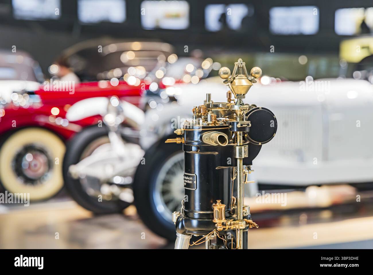 Diesel engine based on the pre-chamber principle. The Mercedes-Benz ...