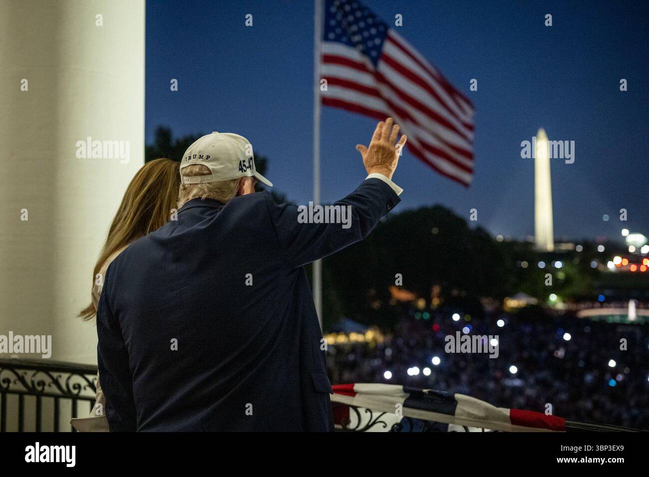 Melania trump american flag hi-res stock photography and images - Alamy