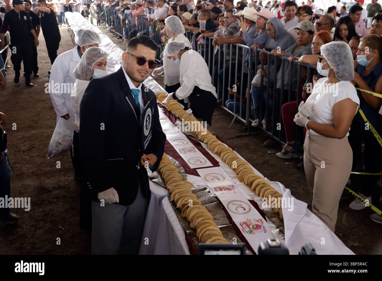 Guinness World Record For The Largest Barbacoa Taco Guinness World ...